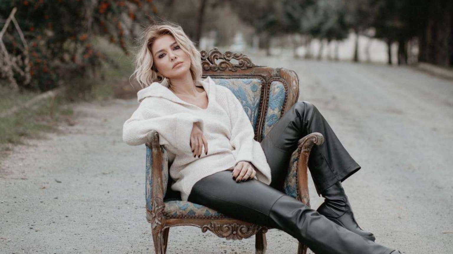 Güzel Şarkıcı Gülben Ergen Program Gezmeye Devam Ediyor: "Hiç Taksi ...