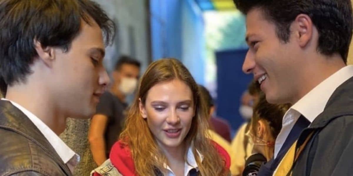 Heyecanla Beklenen Aşk 101'den Yeni Fotoğraflar Geldi! Setteki Peruk ...